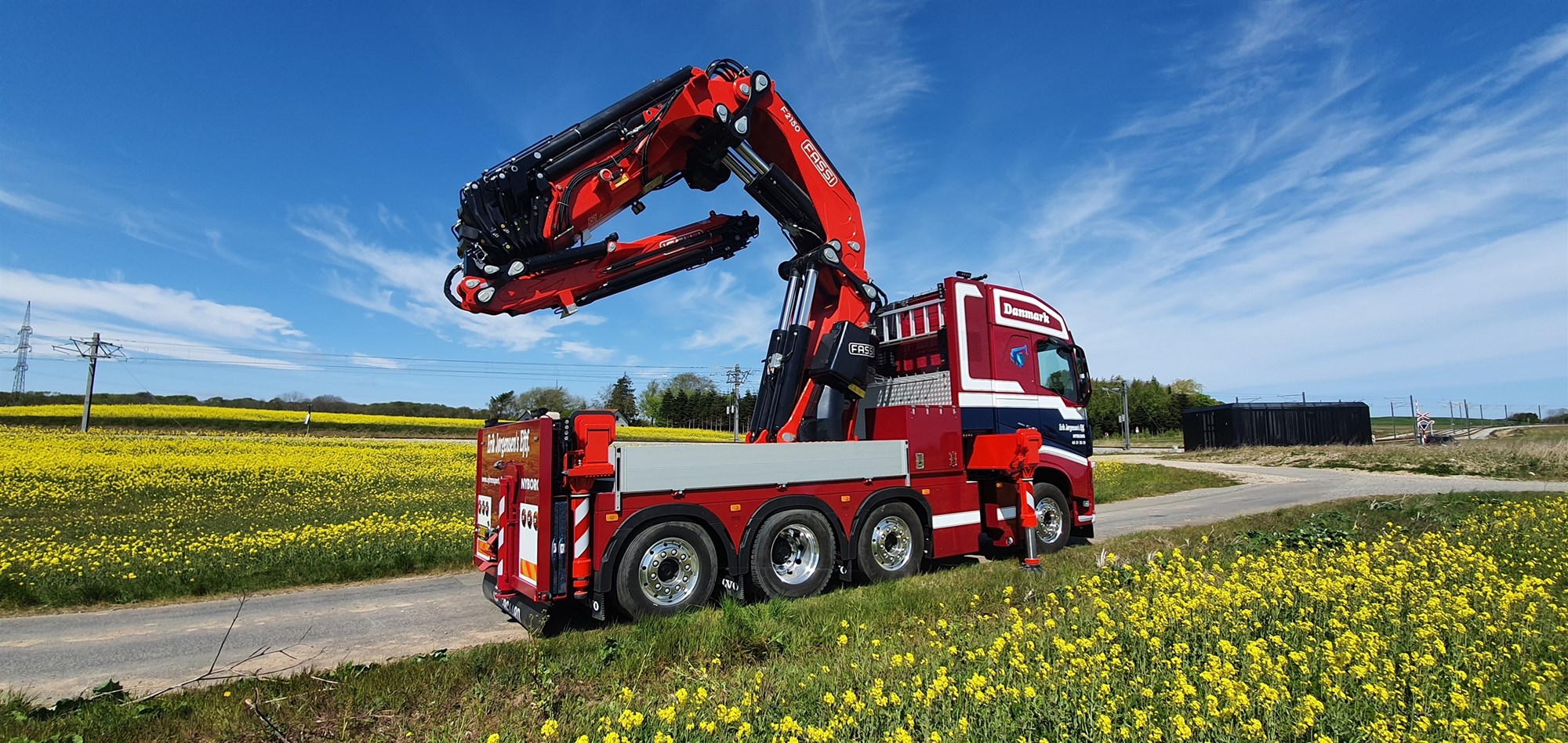 Import, salg & service af Fassi Kraner, marinekraner & lastbilkraner